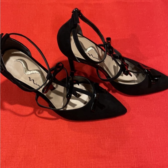 Nina | Shoes | Nina Black High Heel Suede Pumps With Patent Bows With 4 ...